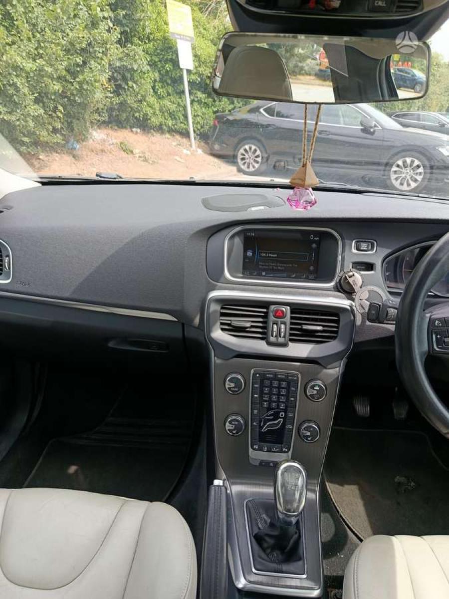 Pelēks Volvo V40 2013 Kauņa, ar dzinēja tilpumu 0.00 L un nobraukumu 179 tūkst. km par 2500 €, foto 18 vietnē AUTOMOTO.COM.LV