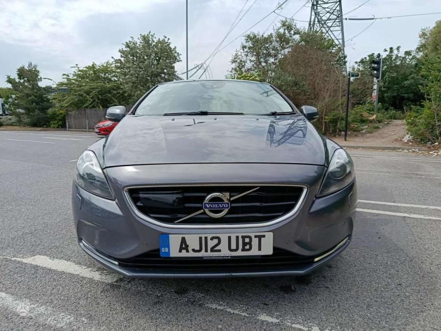 Pelēks Volvo V40 2013 Kauņa, ar dzinēja tilpumu 0.00 L un nobraukumu 179 tūkst. km par 2500 €, foto 29 vietnē AUTOMOTO.COM.LV
