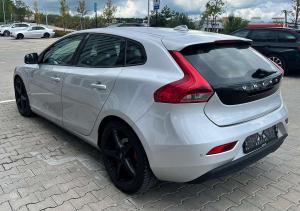 Grey Volvo V40 2013 in Vilnius, with an engine capacity of 1.60 L and mileage of 293 thousand km for 4800 €, photo 5 on AUTOMOTO.COM.LV