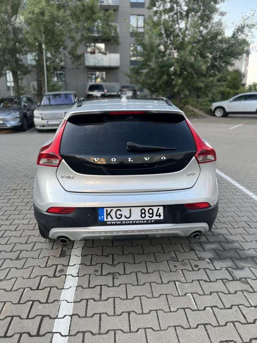 Pelēks Volvo V40 2013 Viļņa, ar dzinēja tilpumu 2.00 L un nobraukumu 179 tūkst. km par 7600 €, foto 5 vietnē AUTOMOTO.COM.LV