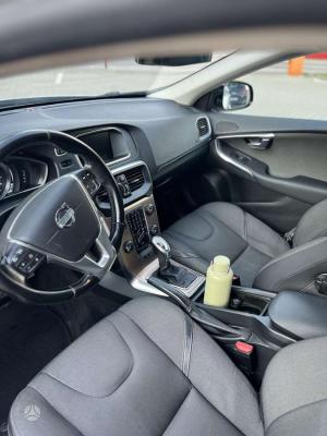 Pelēks Volvo V40 2013 Viļņa, ar dzinēja tilpumu 2.00 L un nobraukumu 179 tūkst. km par 7600 €, foto 6 vietnē AUTOMOTO.COM.LV