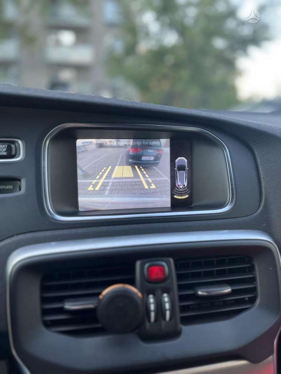 Pelēks Volvo V40 2013 Viļņa, ar dzinēja tilpumu 2.00 L un nobraukumu 179 tūkst. km par 7600 €, foto 7 vietnē AUTOMOTO.COM.LV