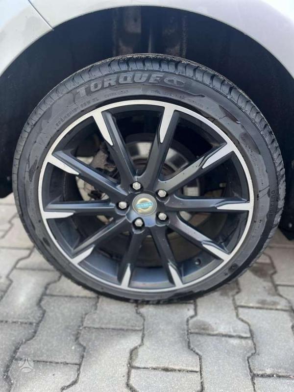 Pelēks Volvo V40 2013 Viļņa, ar dzinēja tilpumu 2.00 L un nobraukumu 179 tūkst. km par 7600 €, foto 9 vietnē AUTOMOTO.COM.LV