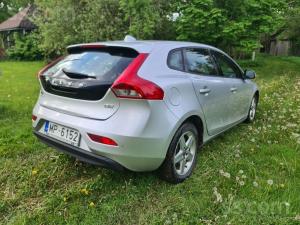 Grey Volvo V40 2014 in Madona, with an engine capacity of 1.60 L and mileage of 306 thousand km for 4000 €, photo 3 on AUTOMOTO.COM.LV
