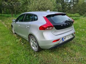 Grey Volvo V40 2014 in Madona, with an engine capacity of 1.60 L and mileage of 306 thousand km for 4000 €, photo 4 on AUTOMOTO.COM.LV