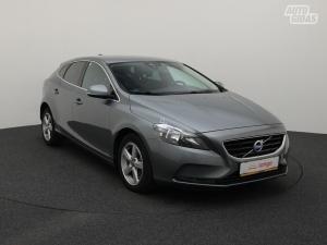 Grey Volvo V40 2014 in Vilnius, with an engine capacity of 2.00 L and mileage of 213 thousand km for 8299 €, photo 10 on AUTOMOTO.COM.LV