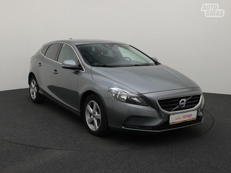Grey Volvo V40 2014 in Vilnius, with an engine capacity of 2.00 L and mileage of 213 thousand km for 8299 €, photo 10 on AUTOMOTO.COM.LV