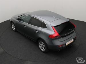 Grey Volvo V40 2014 in Vilnius, with an engine capacity of 2.00 L and mileage of 213 thousand km for 8299 €, photo 12 on AUTOMOTO.COM.LV