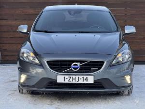 Grey Volvo V40 2014 in Vilnius, with an engine capacity of 1.97 L and mileage of 254 thousand km for 6500 €, photo 2 on AUTOMOTO.COM.LV