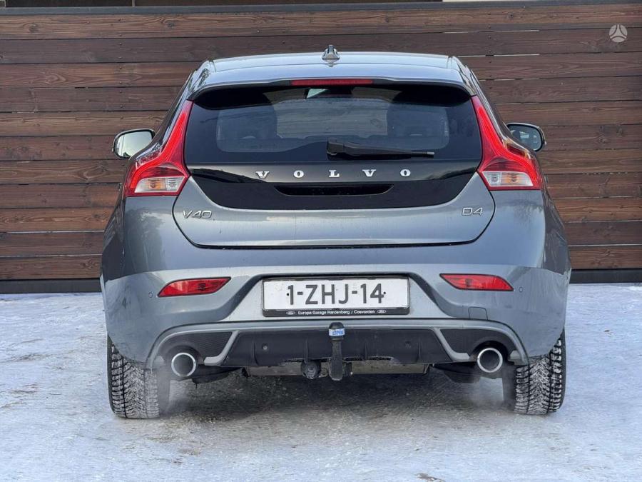 Grey Volvo V40 2014 in Vilnius, with an engine capacity of 1.97 L and mileage of 254 thousand km for 6500 €, photo 5 on AUTOMOTO.COM.LV