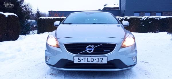 Grey Volvo V40 2014 in Kaunas, with an engine capacity of 1.60 L and mileage of 294 thousand km for 5900 €, photo 2 on AUTOMOTO.COM.LV