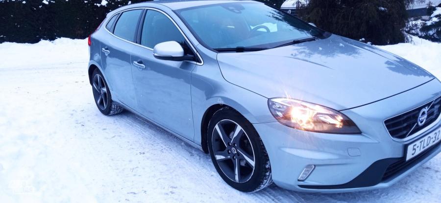 Pelēks Volvo V40 2014 Kauņa, ar dzinēja tilpumu 1.60 L un nobraukumu 294 tūkst. km par 5900 €, foto 3 vietnē AUTOMOTO.COM.LV