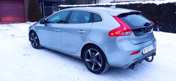 Grey Volvo V40 2014 in Kaunas, with an engine capacity of 1.60 L and mileage of 294 thousand km for 5900 €, photo 4 on AUTOMOTO.COM.LV