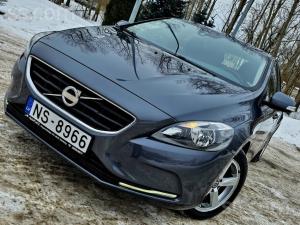 Pelēks Volvo V40 2014 Rīga, ar dzinēja tilpumu 1.60 L un nobraukumu 216 tūkst. km par 6590 €, foto  vietnē AUTOMOTO.COM.LV