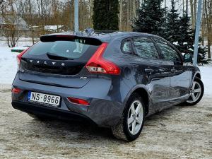 Pelēks Volvo V40 2014 Rīga, ar dzinēja tilpumu 1.60 L un nobraukumu 216 tūkst. km par 6590 €, foto 3 vietnē AUTOMOTO.COM.LV