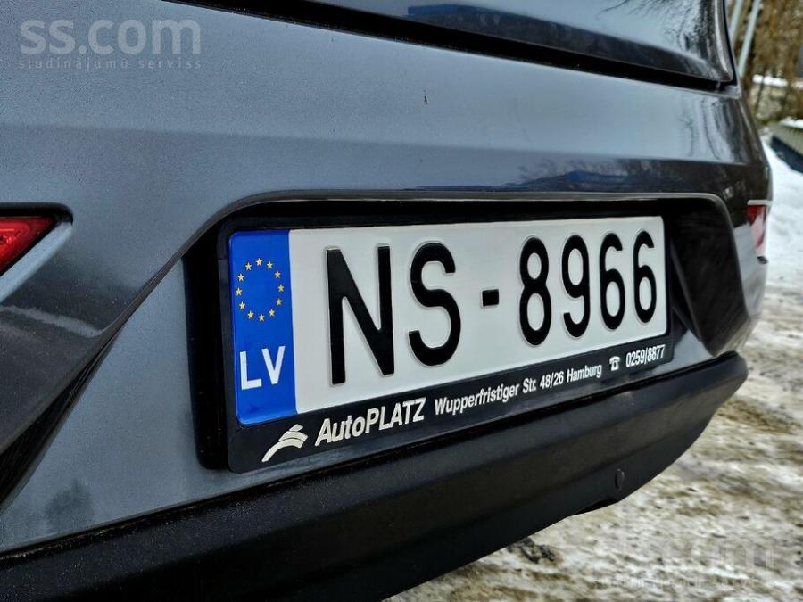 Pelēks Volvo V40 2014 Rīga, ar dzinēja tilpumu 1.60 L un nobraukumu 216 tūkst. km par 6590 €, foto 25 vietnē AUTOMOTO.COM.LV