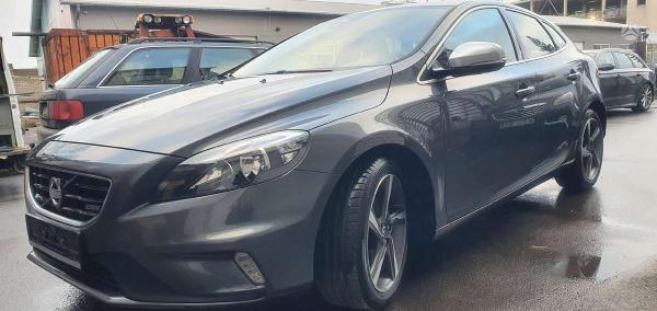 Pelēks Volvo V40 2014 Kauņa, ar dzinēja tilpumu 1.56 L un nobraukumu 245 tūkst. km par 6650 €, foto 4 vietnē AUTOMOTO.COM.LV