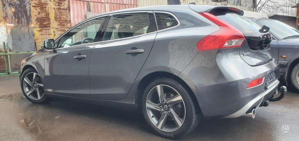 Pelēks Volvo V40 2014 Kauņa, ar dzinēja tilpumu 1.56 L un nobraukumu 245 tūkst. km par 6650 €, foto 8 vietnē AUTOMOTO.COM.LV