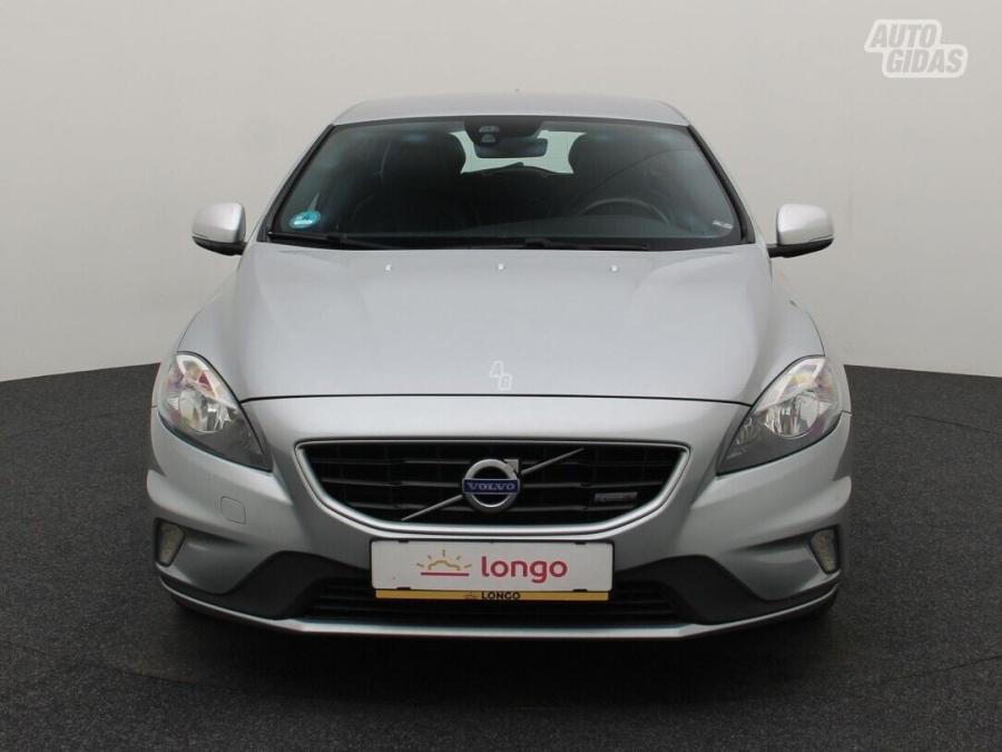 Pelēks Volvo V40 2014 Viļņa, ar dzinēja tilpumu 2.00 L un nobraukumu 252 tūkst. km par 7799 €, foto 3 vietnē AUTOMOTO.COM.LV