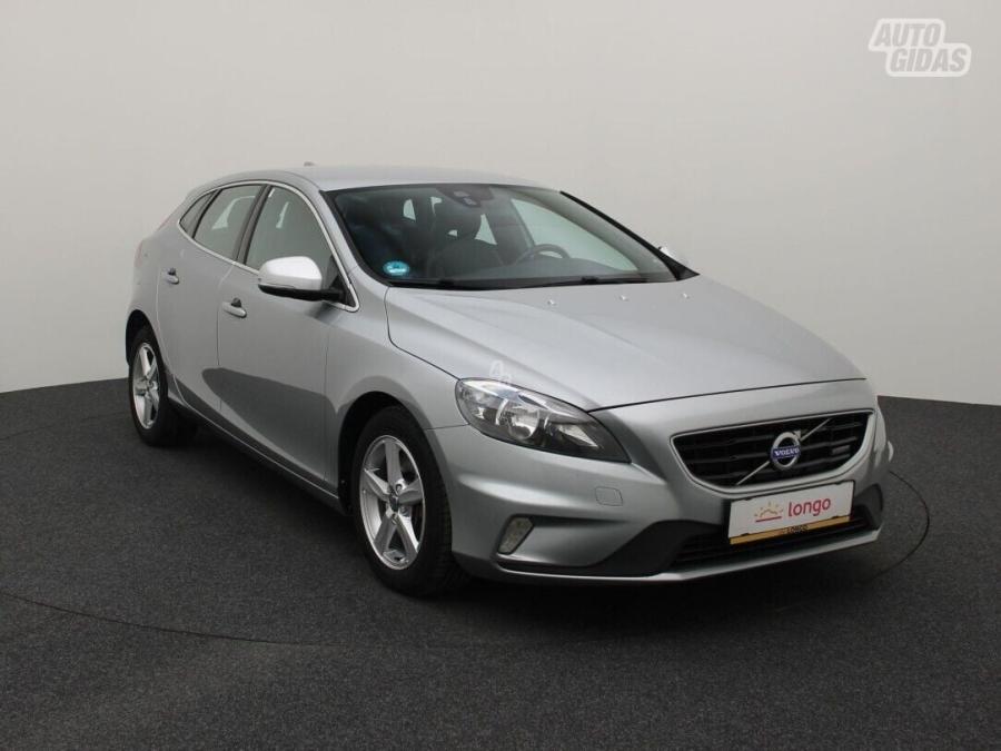 Pelēks Volvo V40 2014 Viļņa, ar dzinēja tilpumu 2.00 L un nobraukumu 252 tūkst. km par 7799 €, foto 10 vietnē AUTOMOTO.COM.LV