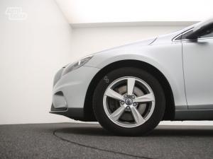 Pelēks Volvo V40 2014 Viļņa, ar dzinēja tilpumu 2.00 L un nobraukumu 252 tūkst. km par 7799 €, foto 28 vietnē AUTOMOTO.COM.LV