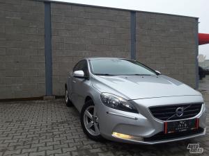 Grey Volvo V40 2014 in Kretinga, with an engine capacity of 1.60 L and mileage of 154 thousand km for 6550 €, photo 3 on AUTOMOTO.COM.LV