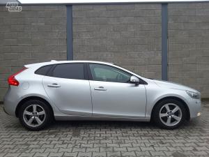 Grey Volvo V40 2014 in Kretinga, with an engine capacity of 1.60 L and mileage of 154 thousand km for 6550 €, photo 8 on AUTOMOTO.COM.LV