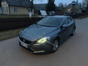 Grey Volvo V40 2014 in Siauliai, with an engine capacity of 1.60 L and mileage of 244 thousand km for 5550 €, photo 2 on AUTOMOTO.COM.LV