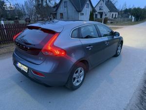 Grey Volvo V40 2014 in Siauliai, with an engine capacity of 1.60 L and mileage of 244 thousand km for 5550 €, photo 4 on AUTOMOTO.COM.LV