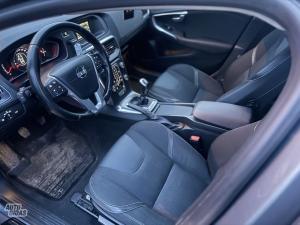 Grey Volvo V40 2014 in Siauliai, with an engine capacity of 1.60 L and mileage of 244 thousand km for 5550 €, photo 6 on AUTOMOTO.COM.LV