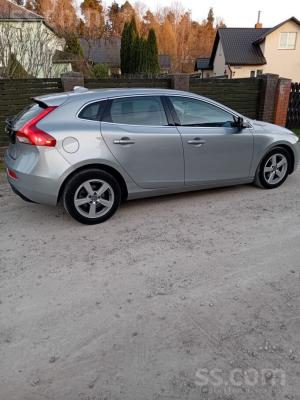 Grey Volvo V40 2014 in Tukums, with an engine capacity of 1.60 L and mileage of 226 thousand km for 5950 €, photo 5 on AUTOMOTO.COM.LV