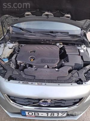 Grey Volvo V40 2014 in Tukums, with an engine capacity of 1.60 L and mileage of 226 thousand km for 5950 €, photo 11 on AUTOMOTO.COM.LV