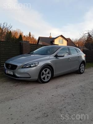 Grey Volvo V40 2014 in Tukums, with an engine capacity of 1.60 L and mileage of 226 thousand km for 5950 €, photo 12 on AUTOMOTO.COM.LV