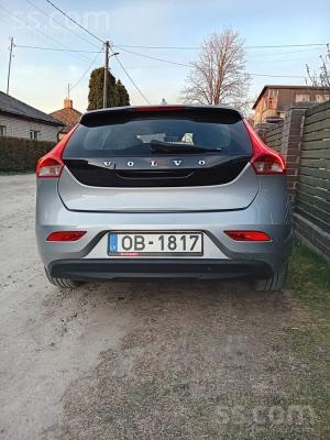 Grey Volvo V40 2014 in Tukums, with an engine capacity of 1.60 L and mileage of 226 thousand km for 5950 €, photo 16 on AUTOMOTO.COM.LV