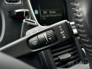 Grey Volvo V40 2014 in Jelgava, with an engine capacity of 1.60 L and mileage of 0 thousand km for 6250 €, photo 28 on AUTOMOTO.COM.LV