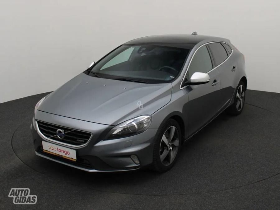 Grey Volvo V40 2014 in Vilnius, with an engine capacity of 2.00 L and mileage of 236 thousand km for 8799 €, photo 1 on AUTOMOTO.COM.LV
