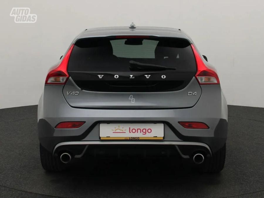 Grey Volvo V40 2014 in Vilnius, with an engine capacity of 2.00 L and mileage of 236 thousand km for 8799 €, photo 6 on AUTOMOTO.COM.LV