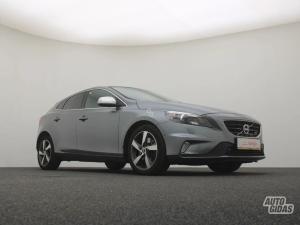 Grey Volvo V40 2014 in Vilnius, with an engine capacity of 2.00 L and mileage of 236 thousand km for 8799 €, photo 12 on AUTOMOTO.COM.LV