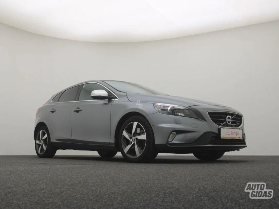 Grey Volvo V40 2014 in Vilnius, with an engine capacity of 2.00 L and mileage of 236 thousand km for 8799 €, photo 12 on AUTOMOTO.COM.LV
