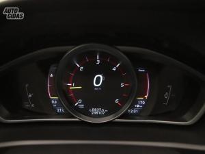 Grey Volvo V40 2014 in Vilnius, with an engine capacity of 2.00 L and mileage of 236 thousand km for 8799 €, photo 20 on AUTOMOTO.COM.LV
