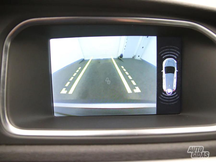 Grey Volvo V40 2014 in Vilnius, with an engine capacity of 2.00 L and mileage of 236 thousand km for 8799 €, photo 26 on AUTOMOTO.COM.LV