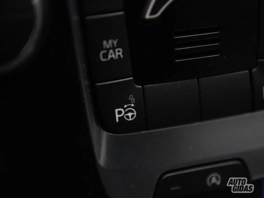 Grey Volvo V40 2014 in Vilnius, with an engine capacity of 2.00 L and mileage of 236 thousand km for 8799 €, photo 31 on AUTOMOTO.COM.LV