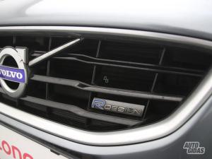 Grey Volvo V40 2014 in Vilnius, with an engine capacity of 2.00 L and mileage of 236 thousand km for 8799 €, photo 34 on AUTOMOTO.COM.LV