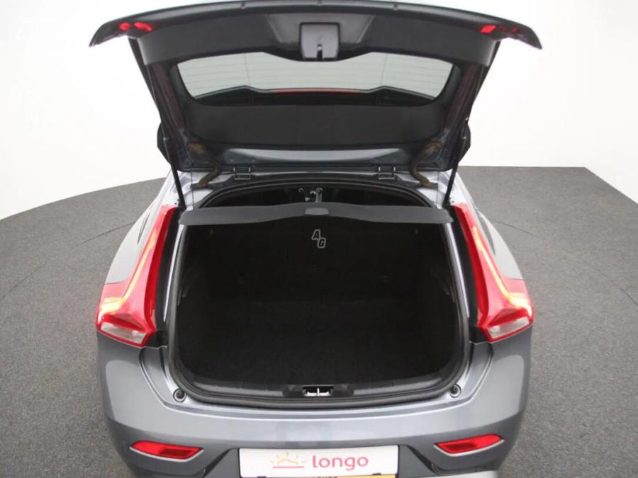 Grey Volvo V40 2014 in Vilnius, with an engine capacity of 2.00 L and mileage of 236 thousand km for 8799 €, photo 36 on AUTOMOTO.COM.LV