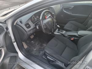Pelēks Volvo V40 2014 Pelva, ar dzinēja tilpumu 1.60 L un nobraukumu 275 tūkst. km par 5700 €, foto 11 vietnē AUTOMOTO.COM.LV