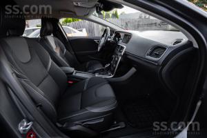 Grey Volvo V40 2014 in Riga, with an engine capacity of 2.00 L and mileage of 0 thousand km for 7200 €, photo 8 on AUTOMOTO.COM.LV