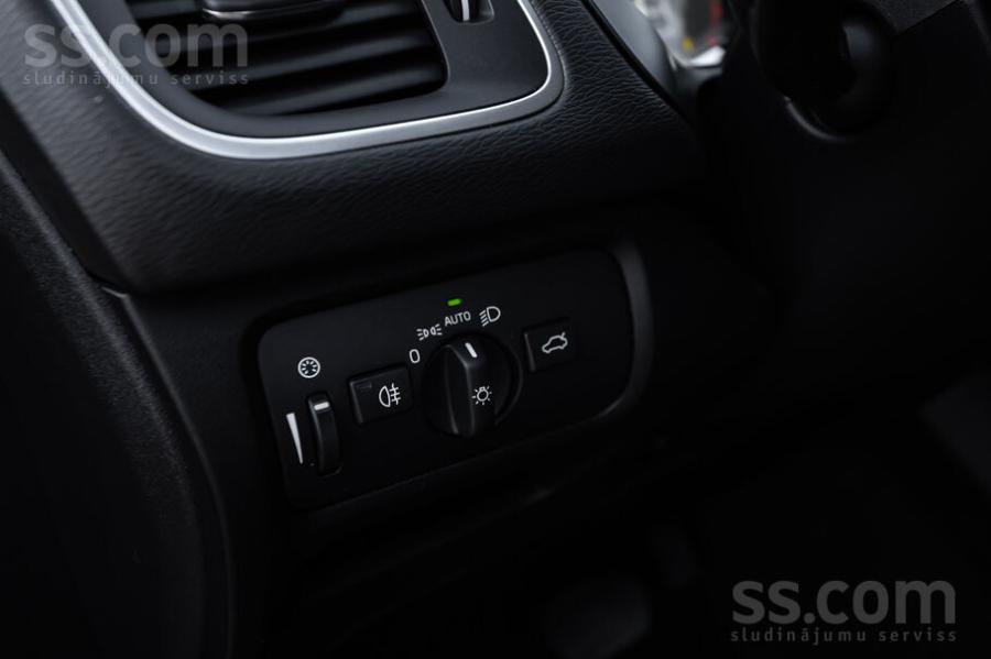 Grey Volvo V40 2014 in Riga, with an engine capacity of 2.00 L and mileage of 0 thousand km for 7200 €, photo 16 on AUTOMOTO.COM.LV
