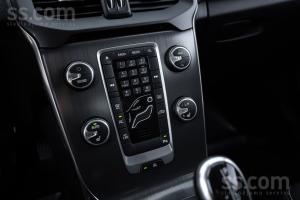 Grey Volvo V40 2014 in Riga, with an engine capacity of 2.00 L and mileage of 0 thousand km for 7200 €, photo 18 on AUTOMOTO.COM.LV
