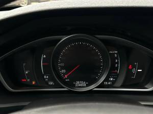 Серый Вольво В40 2014 в Елгава, объемом двигателя 1.60 л и пробегом 225 тыс. км за 6990 €, фото 18 на AUTOMOTO.COM.LV