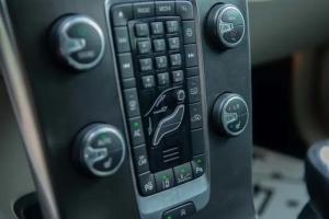 Pelēks Volvo V40 2014 Grobiņa, ar dzinēja tilpumu 2.00 L un nobraukumu 284 tūkst. km par 8500 €, foto 13 vietnē AUTOMOTO.COM.LV